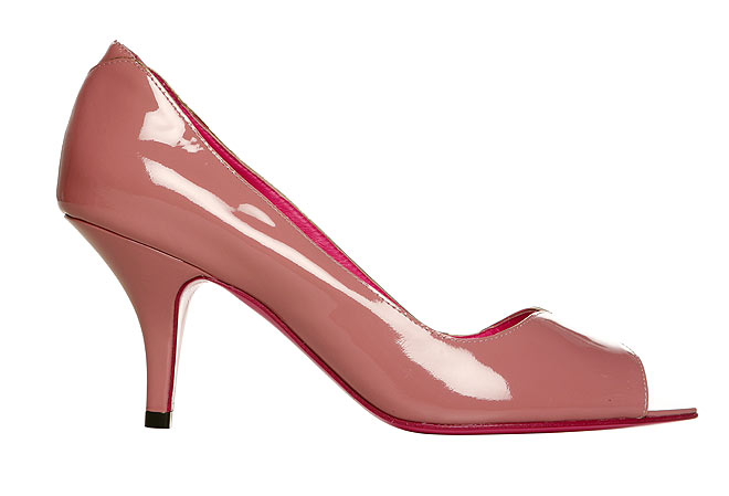 Confira dez modelos de sapatos perfeitos para você virar uma pin-up